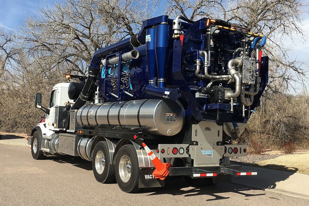 Vactor Water Recycler - Haaker Equipment Company
