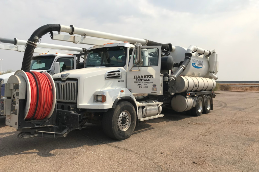 How to Choose the Right Sewer Cleaning Truck for Your Municipality or ...